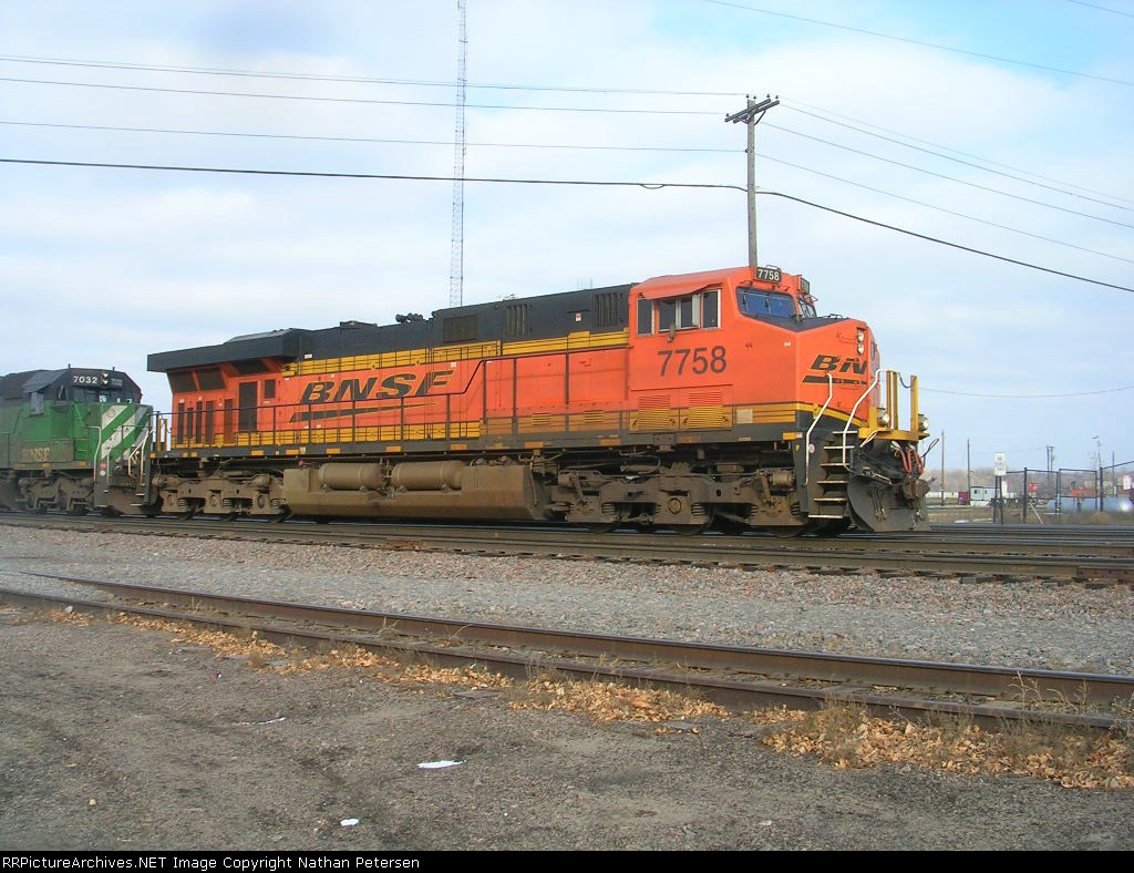 BNSF 7758